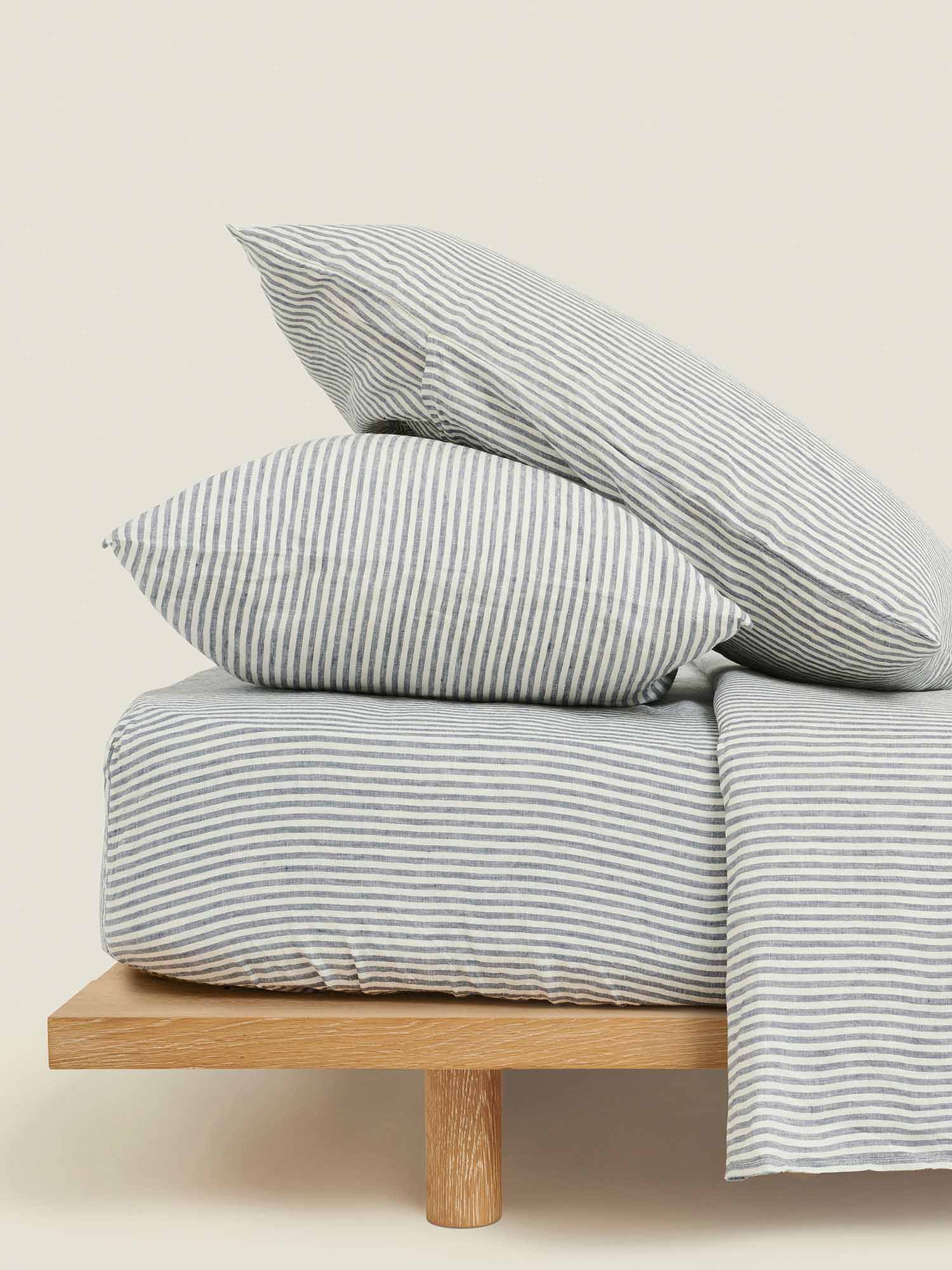 Fitted Sheet in Blue Stripes | 100% French Linen – Carlotta+Gee