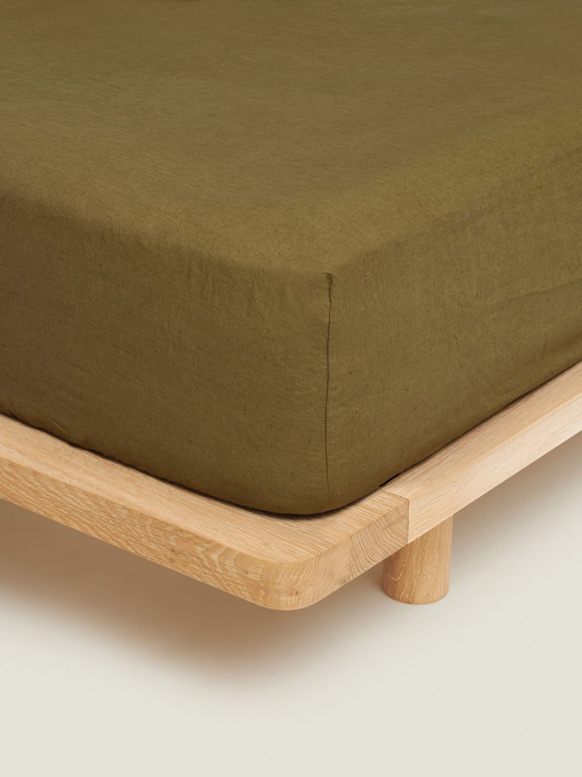 Olive French Linen Fitted Sheet – Carlotta+Gee