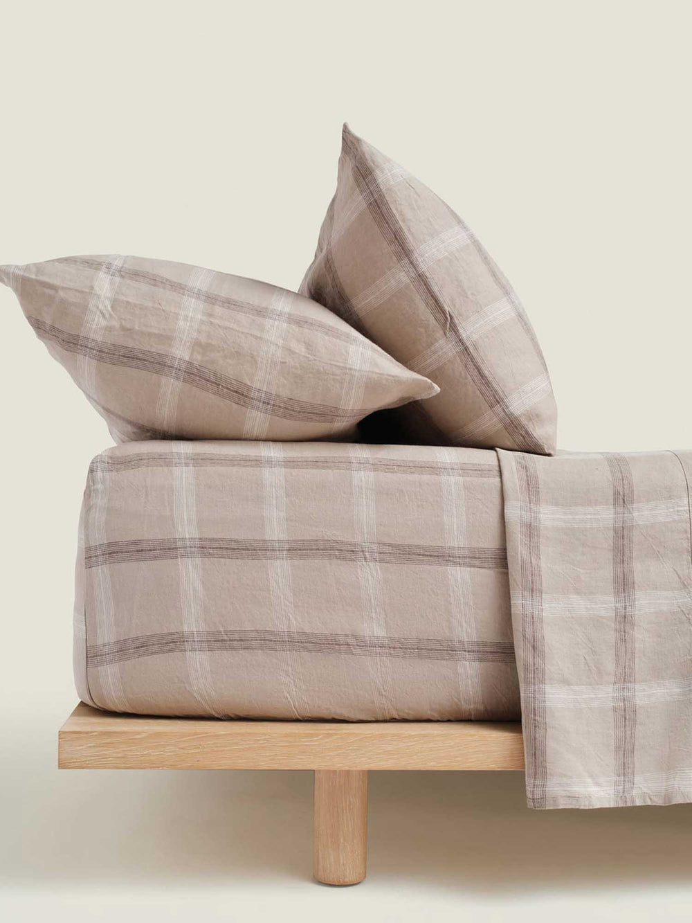 Natural Plaid European Linen Pillowcase Set – Carlotta+Gee