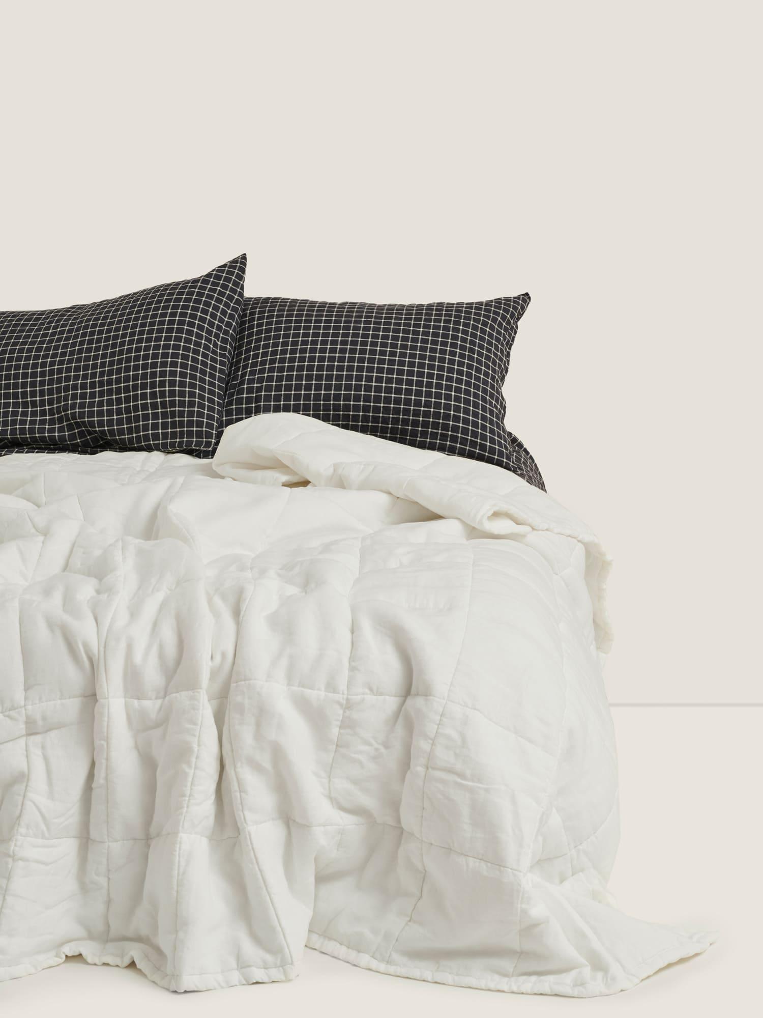Off-White 100% Linen Quilt Cover – Carlotta+Gee